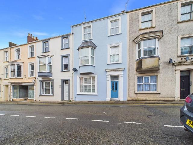 5 bedroom terraced house for sale