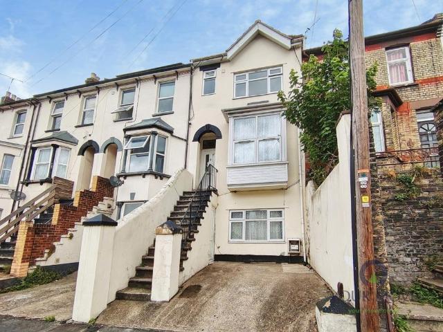 5 bedroom terraced house for sale