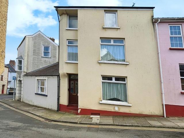 5 bedroom terraced house for sale
