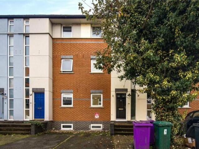 5 bedroom terraced house for sale