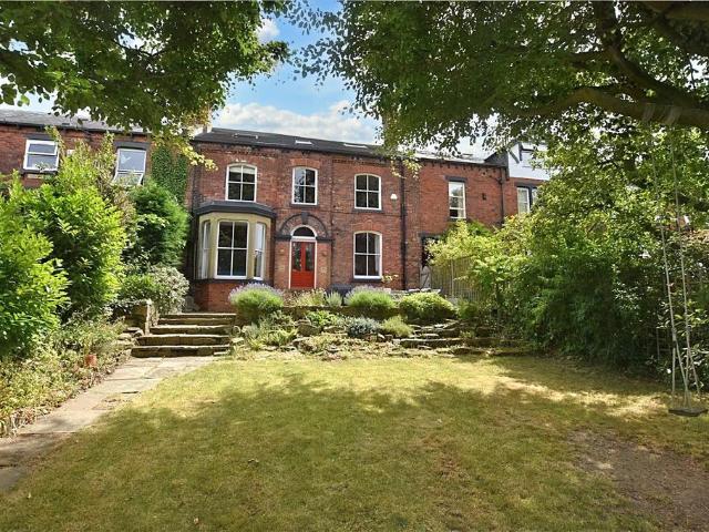 5 bedroom terraced house for sale