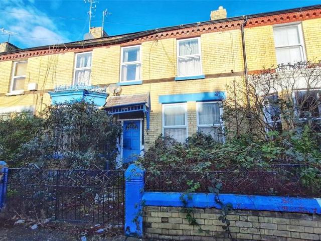 5 bedroom terraced house for sale