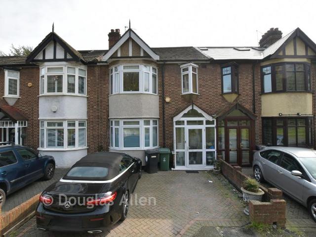 5 bedroom terraced house for sale