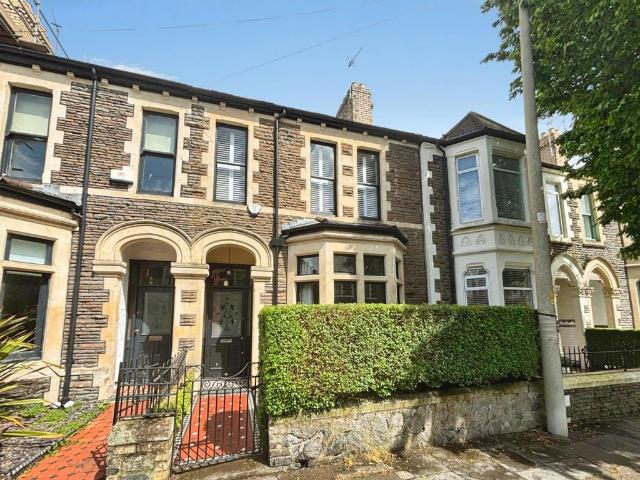 5 bedroom terraced house for sale