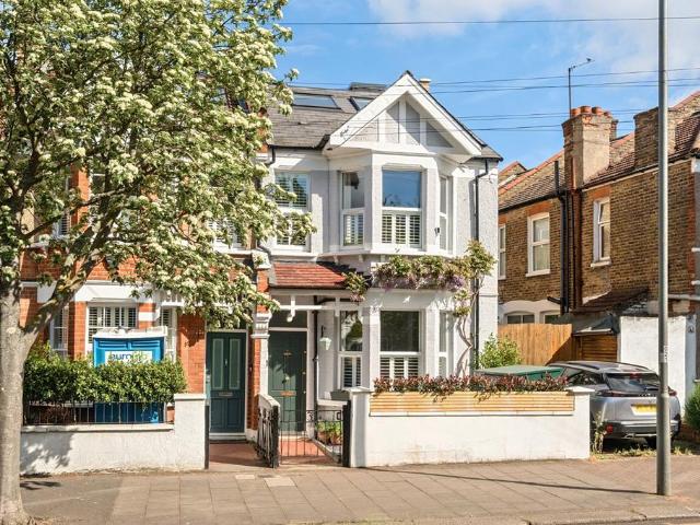 5 bedroom terraced house for sale