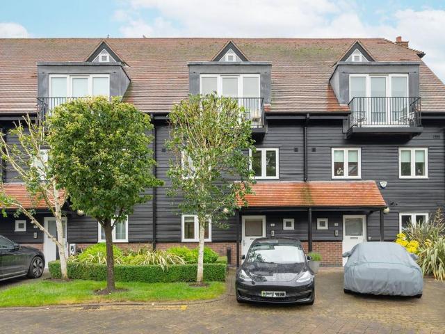 5 bedroom terraced house for sale