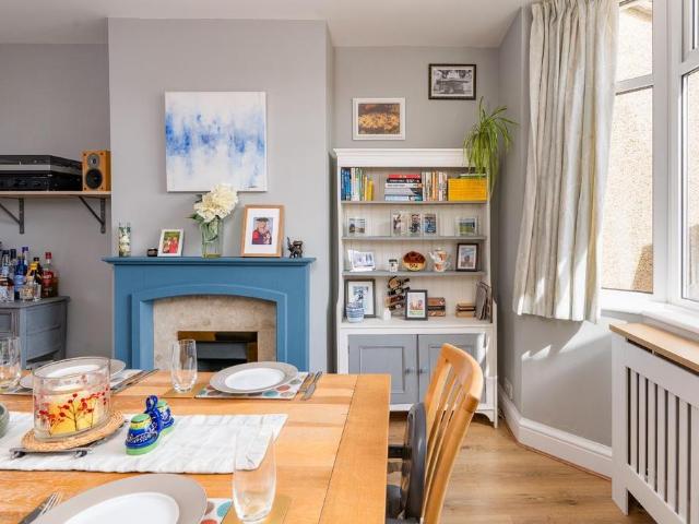5 bedroom terraced house for sale