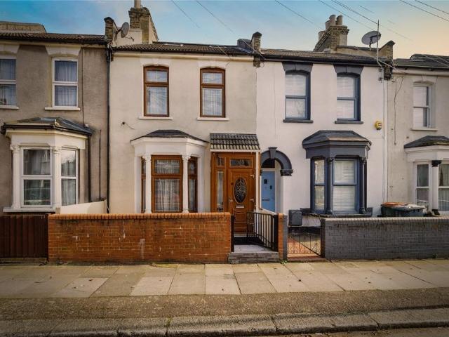5 bedroom terraced house for sale