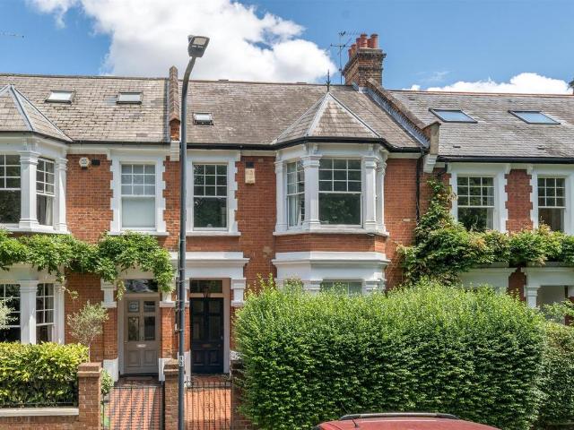 5 bedroom terraced house for sale