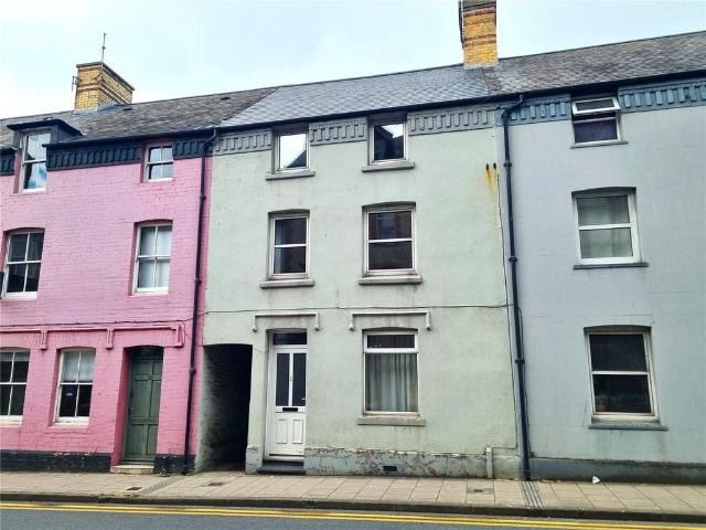 5 bedroom terraced house for sale