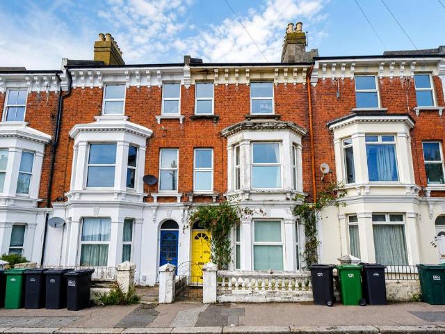 5 bedroom terraced house for sale