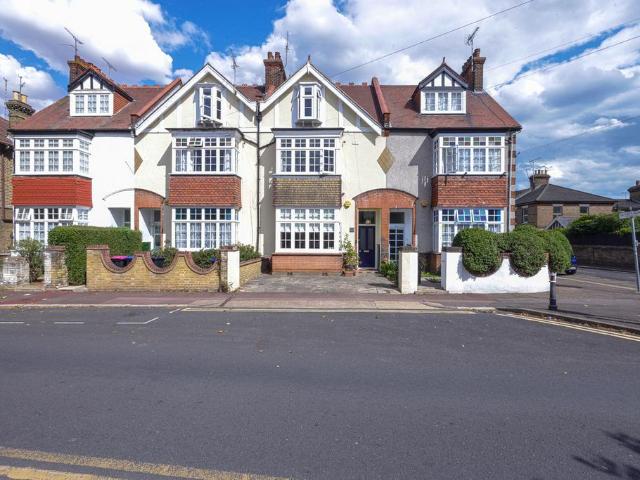 5 bedroom terraced house for sale