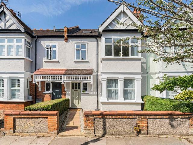 5 bedroom terraced house for sale