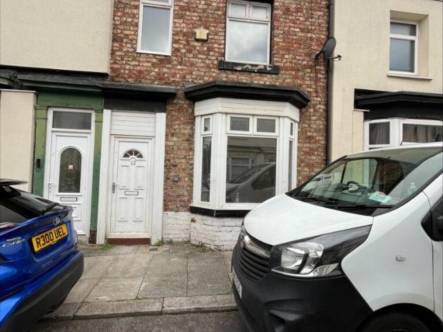 5 bedroom terraced house for sale
