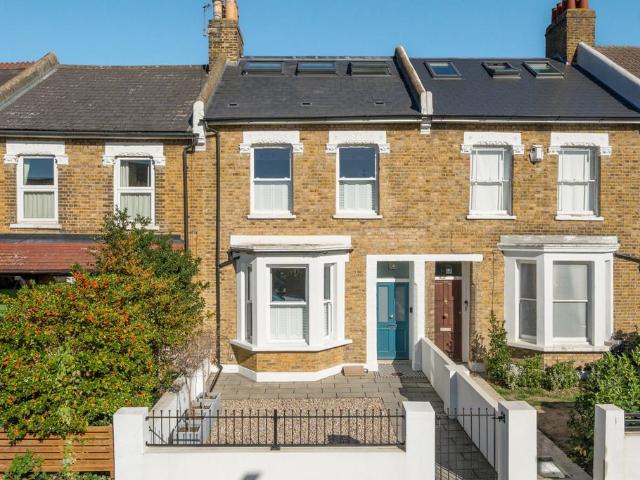 5 bedroom terraced house for sale