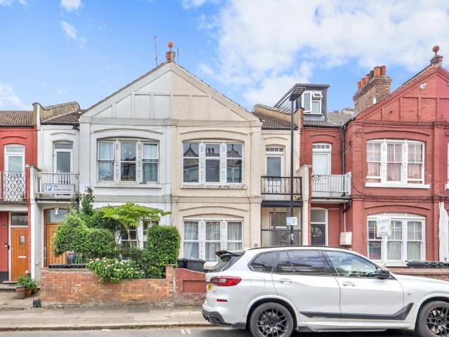 5 bedroom terraced house for sale