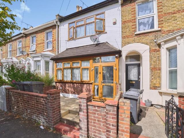 5 bedroom terraced house for sale
