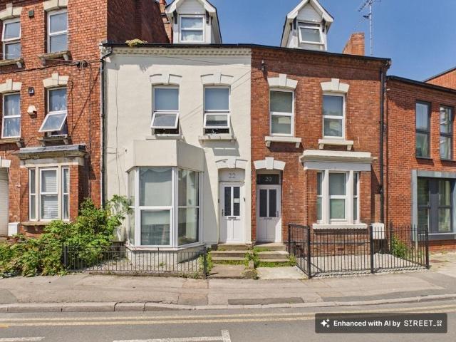 5 bedroom terraced house for sale