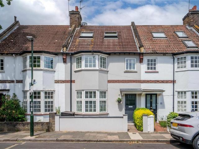 5 bedroom terraced house for sale