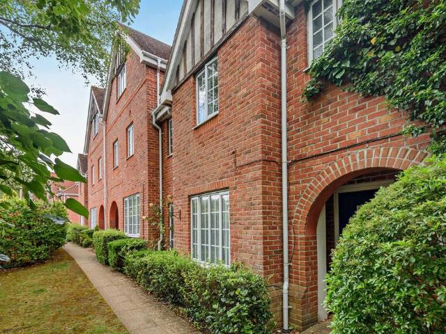 5 bedroom terraced house for sale
