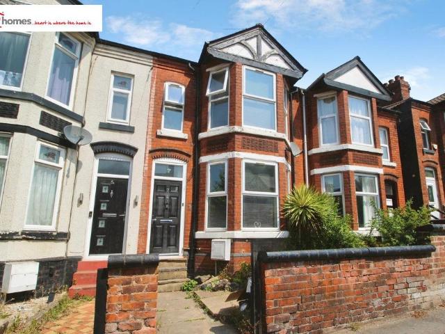 5 bedroom terraced house for sale