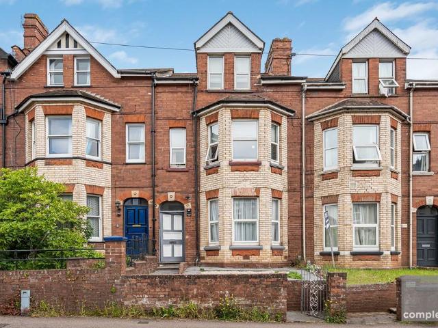 5 bedroom terraced house for sale