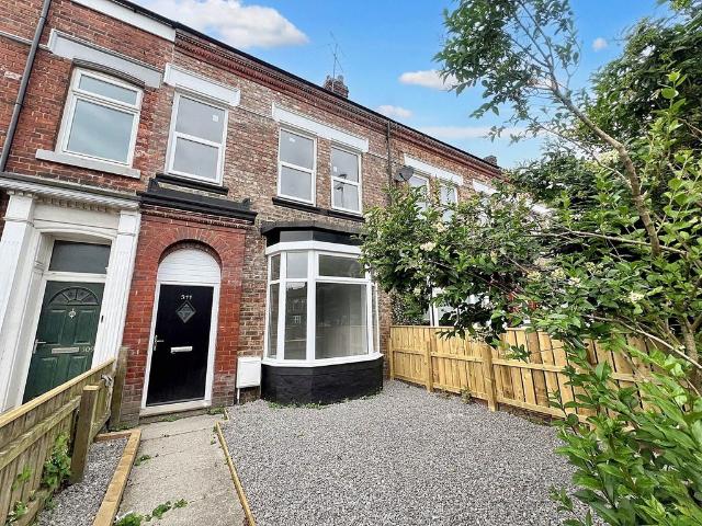 5 bedroom terraced house for sale