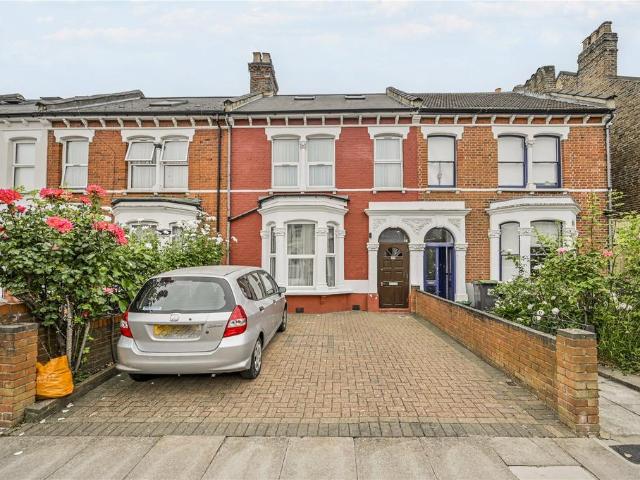 5 bedroom terraced house for sale