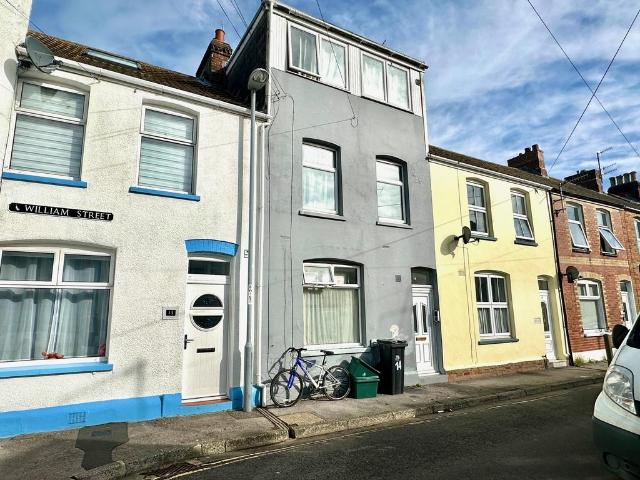 5 bedroom terraced house for sale