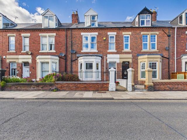5 bedroom terraced house for sale