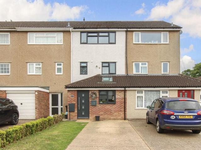 5 bedroom terraced house for sale