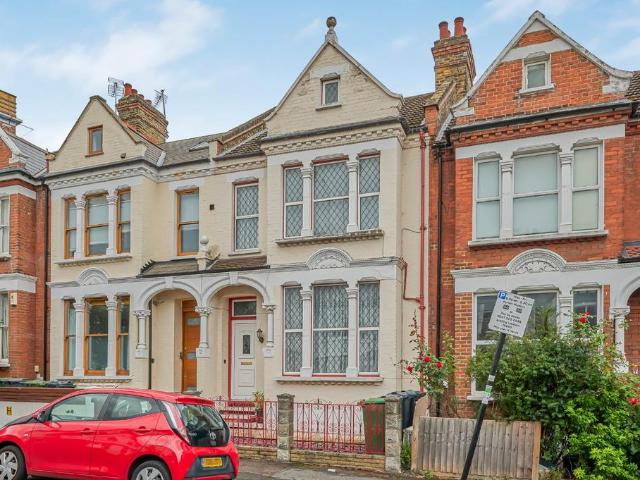 5 bedroom terraced house for sale