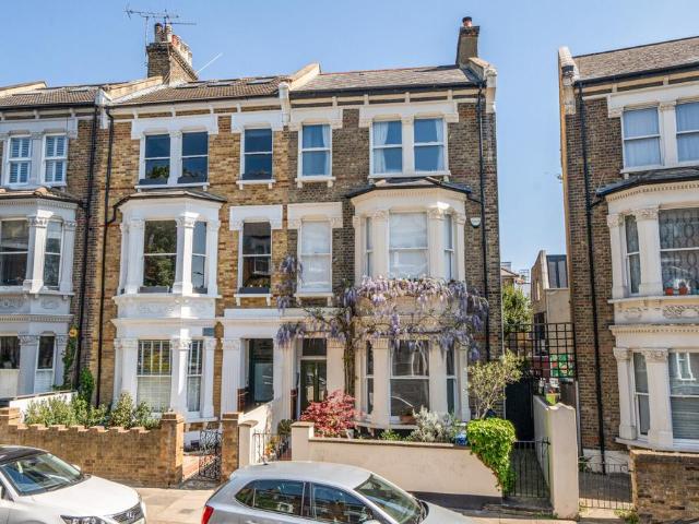 5 bedroom terraced house for sale