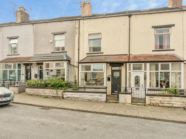 5 bedroom terraced house for sale