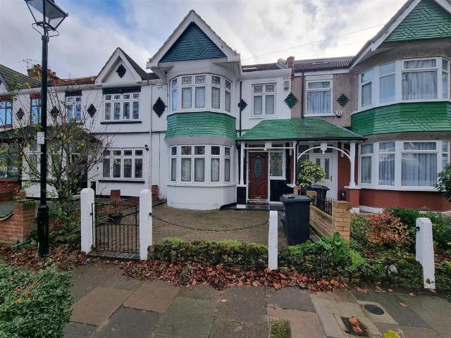 5 bedroom terraced house for sale