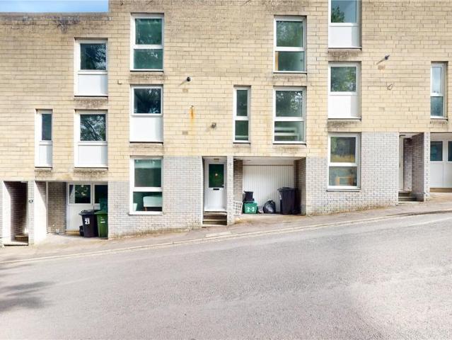 5 bedroom terraced house for sale