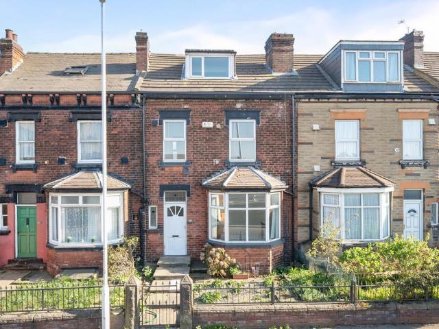 5 bedroom terraced house for sale