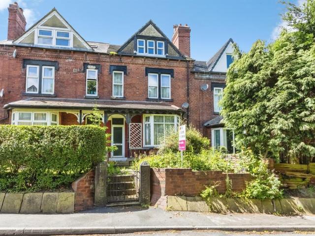 5 bedroom terraced house for sale