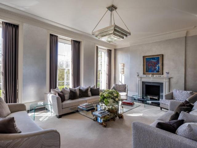 5 bedroom terraced house for sale
