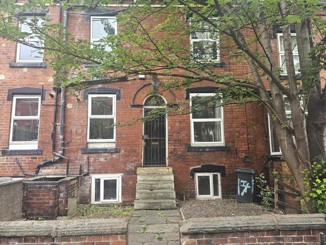 5 bedroom terraced house for sale