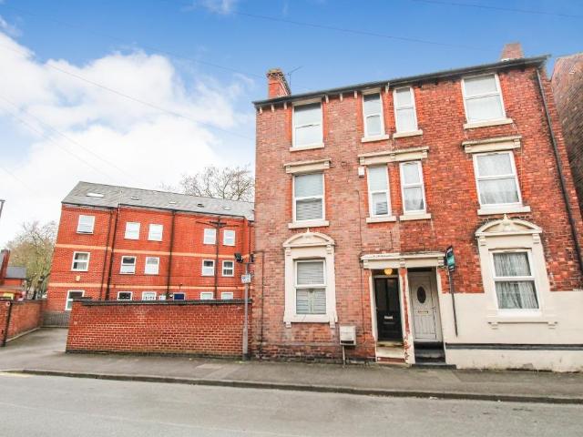 5 bedroom terraced house for sale