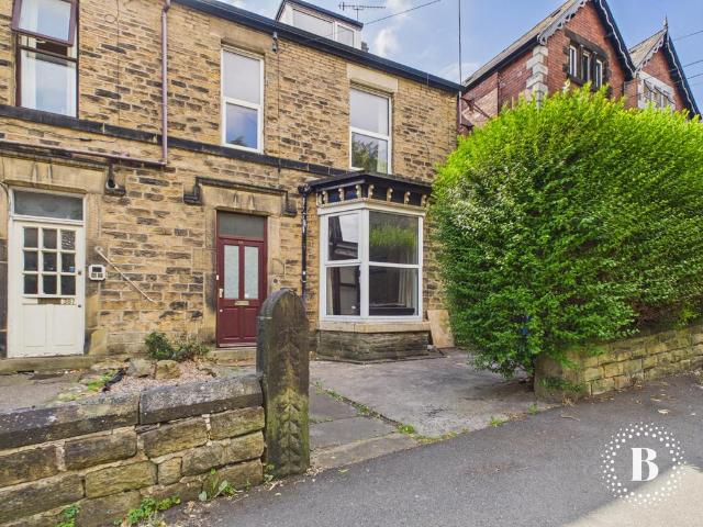 5 bedroom terraced house for sale