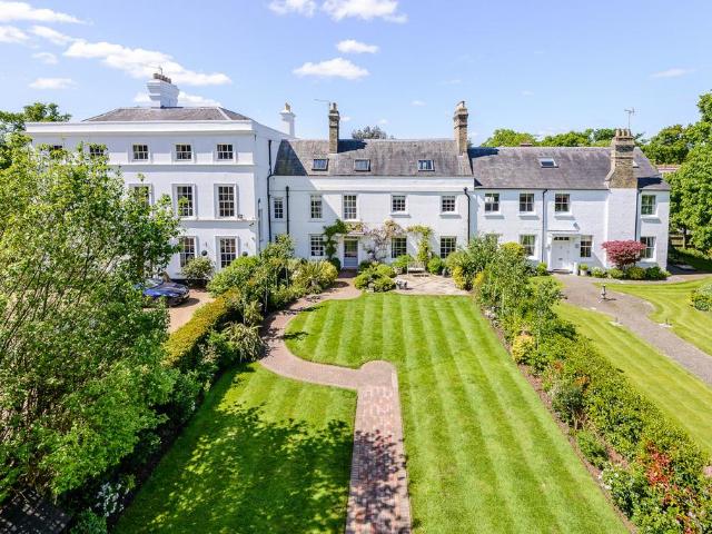 5 bedroom terraced house for sale