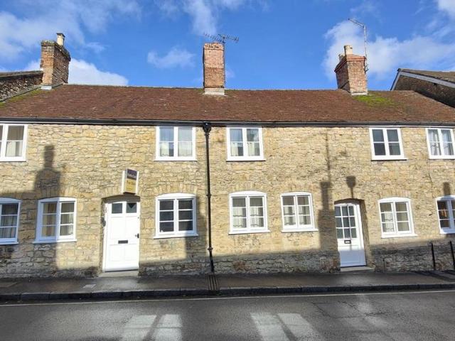 5 bedroom terraced house for sale