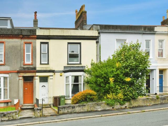 5 bedroom terraced house for sale