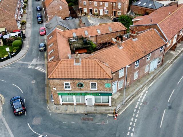 5 bedroom terraced house for sale