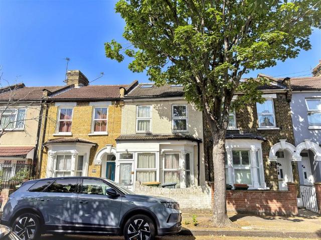 5 bedroom terraced house for sale