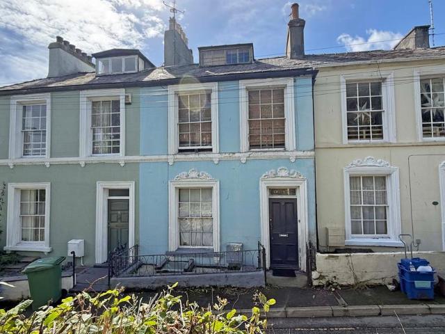 5 bedroom terraced house for sale
