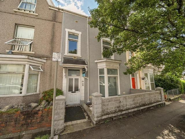5 bedroom terraced house for sale