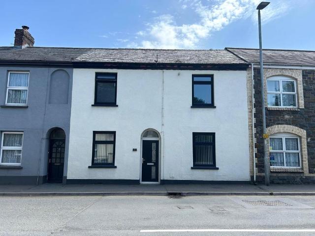 5 bedroom terraced house for sale